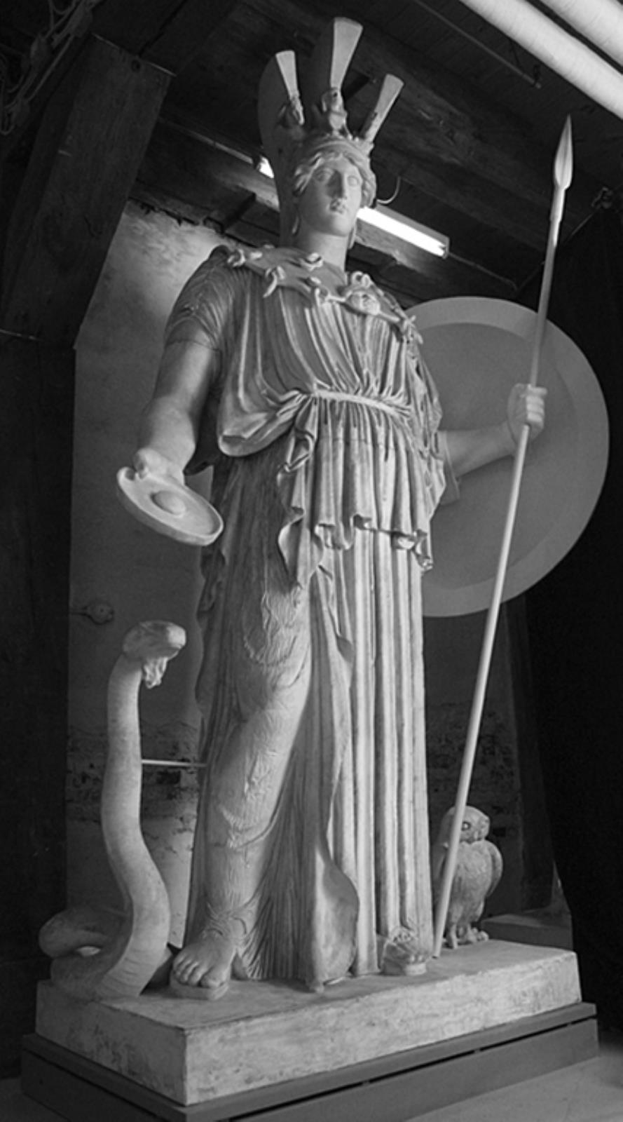 Athena-Medici, rekonstruktion Amelung-Rizzo af torso i Paris, med hoved ...